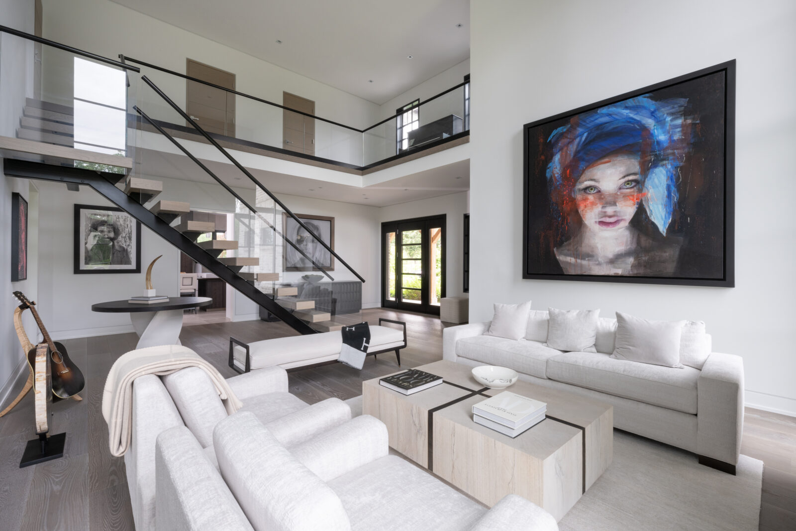 How Can You Incorporate Your Art Collection into Your Interior Design ...