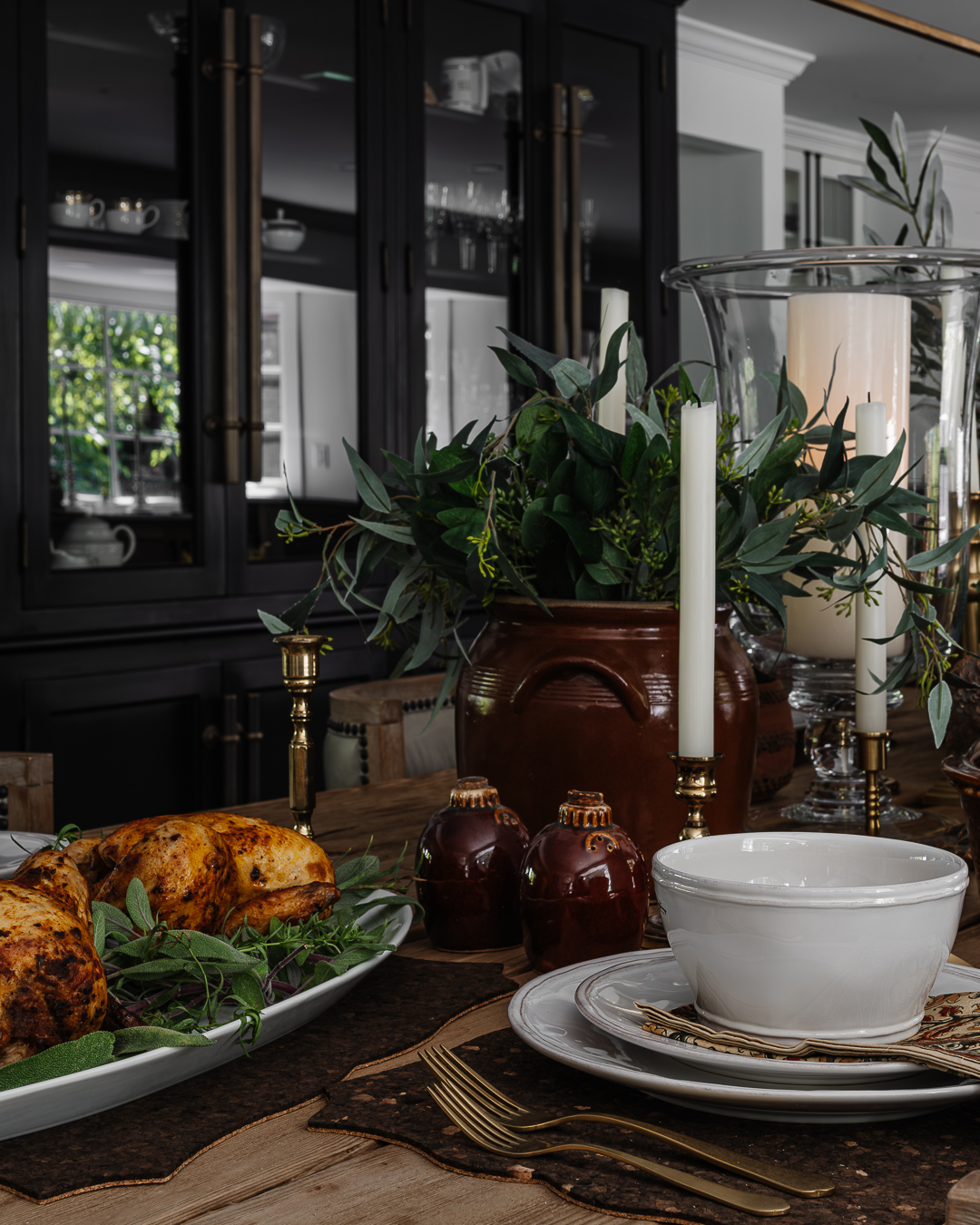 Moody Elegance: Creating a Bountiful Thanksgiving Tablescape - Tori ...