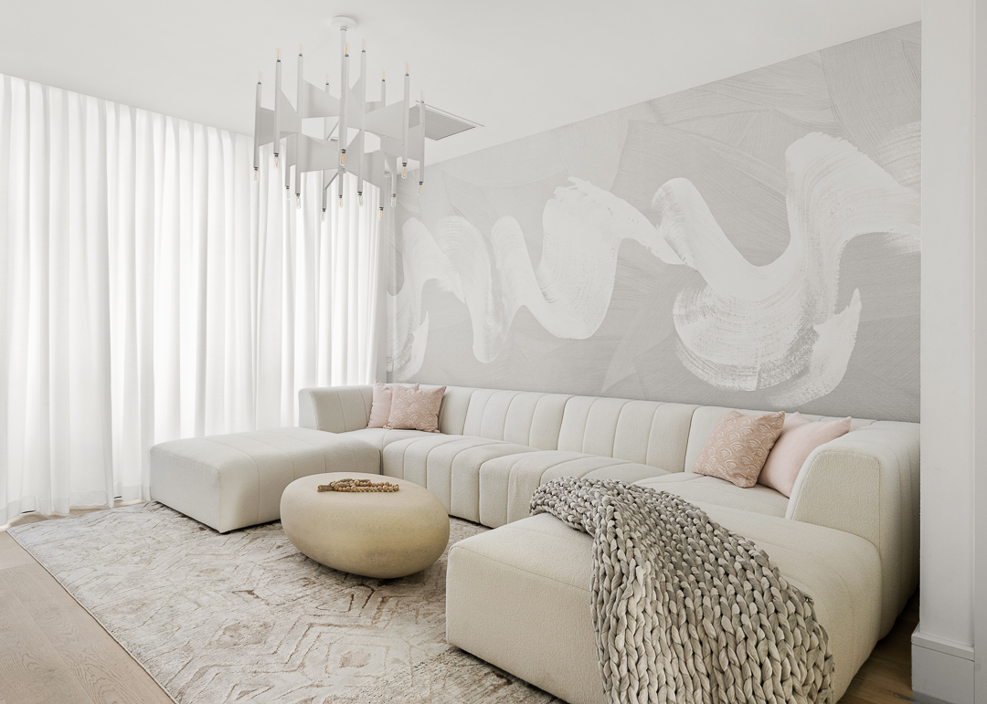 Refined Modern Luxury Meets Artistic Curation in House Beautiful - Tori ...
